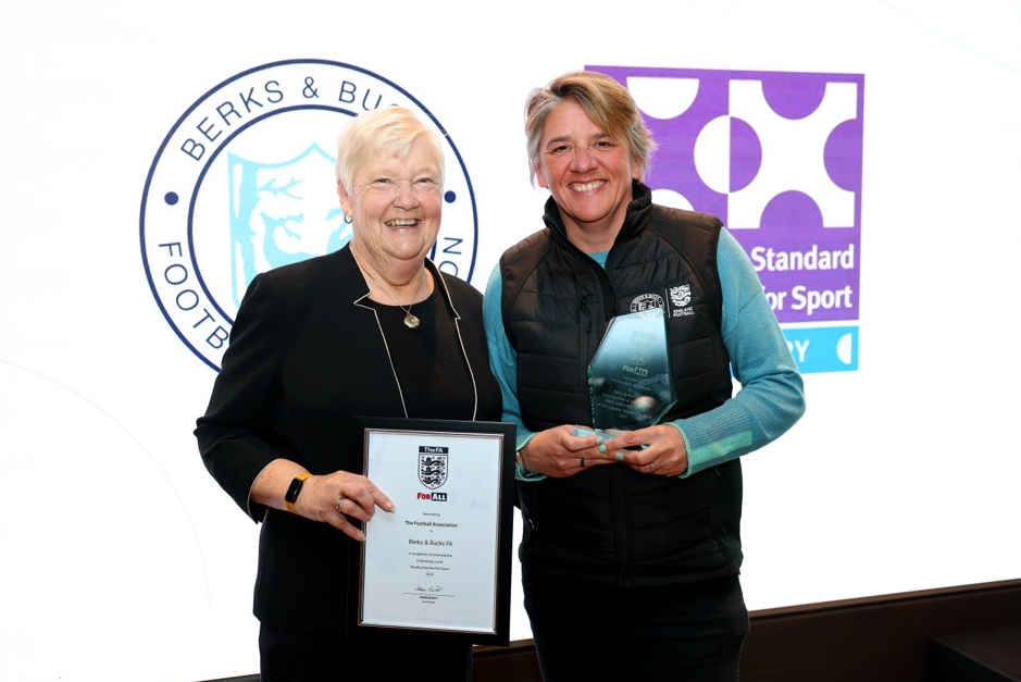 BBFA presented with Equality Award - Berks & Bucks FA