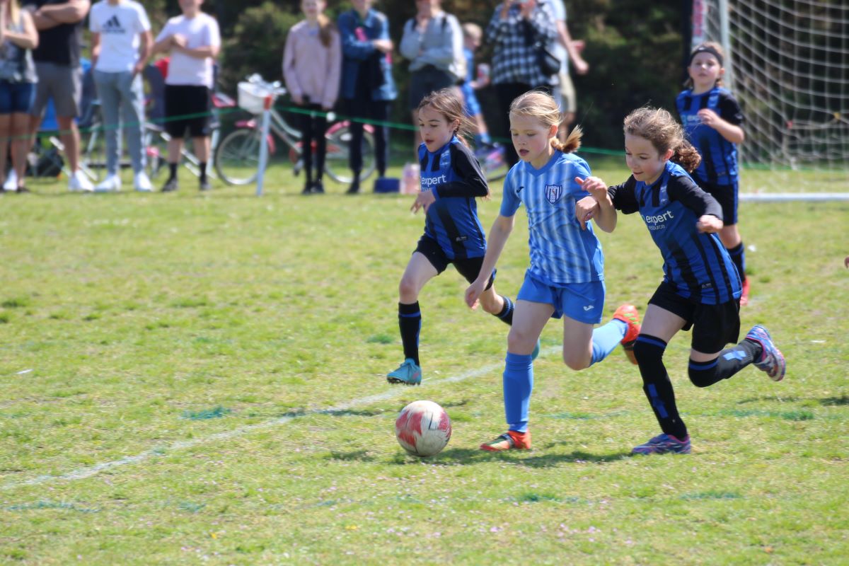 Video explains new rule about heading - Suffolk FA