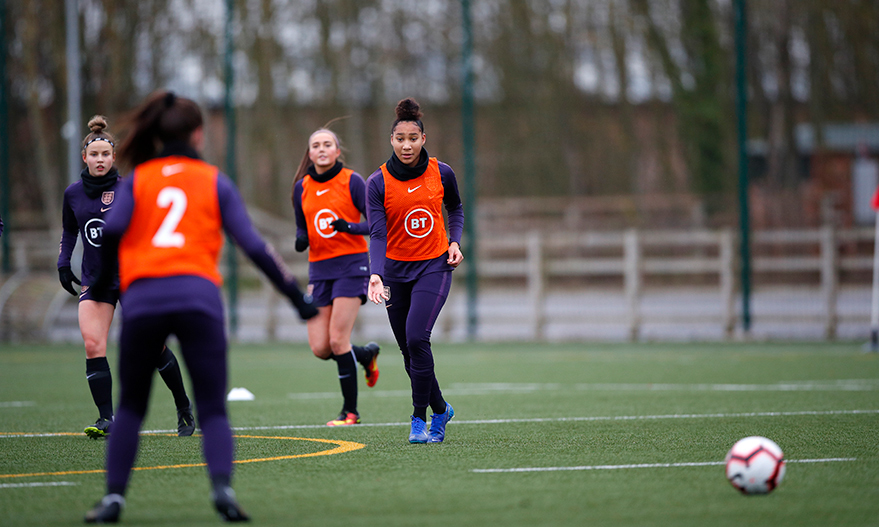 How preparing 'off the ball' can improve receiving | The Boot Room