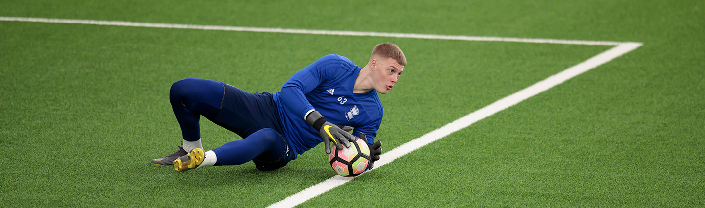 SESSION: goalkeeping decisions, distribution and support | The Boot Room