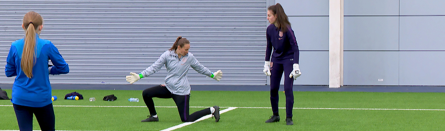 SESSION: goalkeeping - blocking, spreading and foot saves | The Boot Room