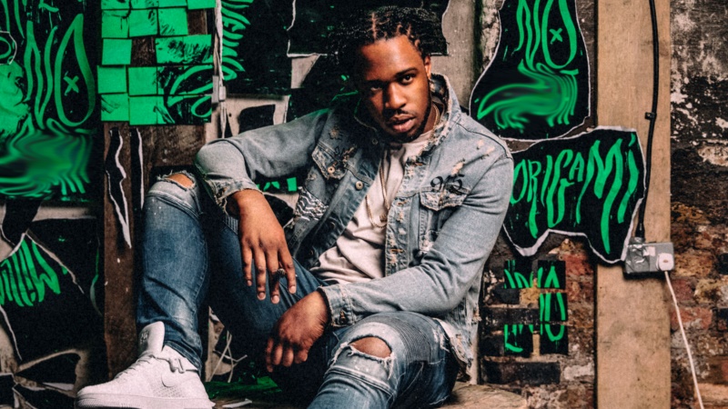 Manchester United fan and UK rapper Avelino on the Emirates FA Cup