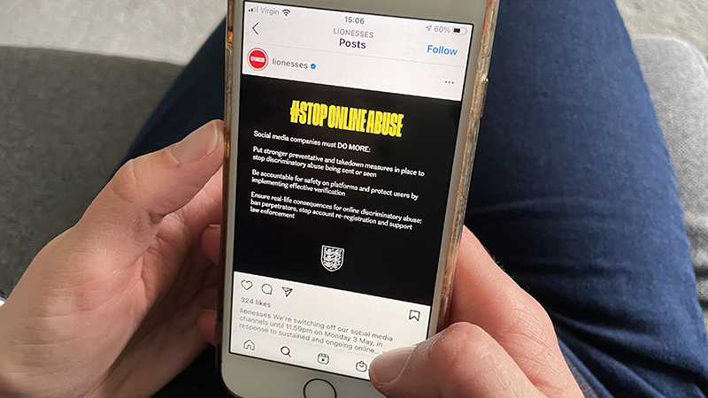 FA shares advice on how to report abusive posts on Facebook, Instagram ...
