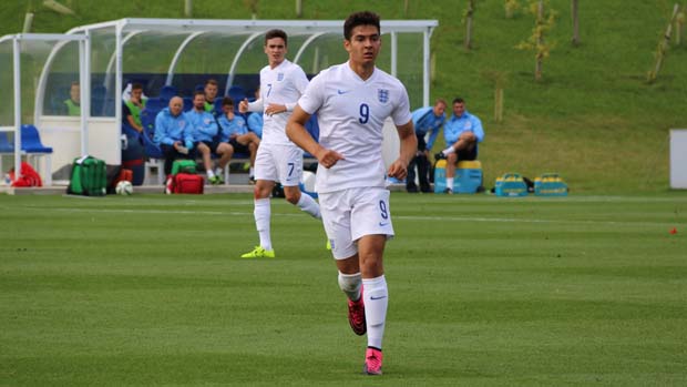 Des Walker admits his son Tyler is a more telented footballer than he was